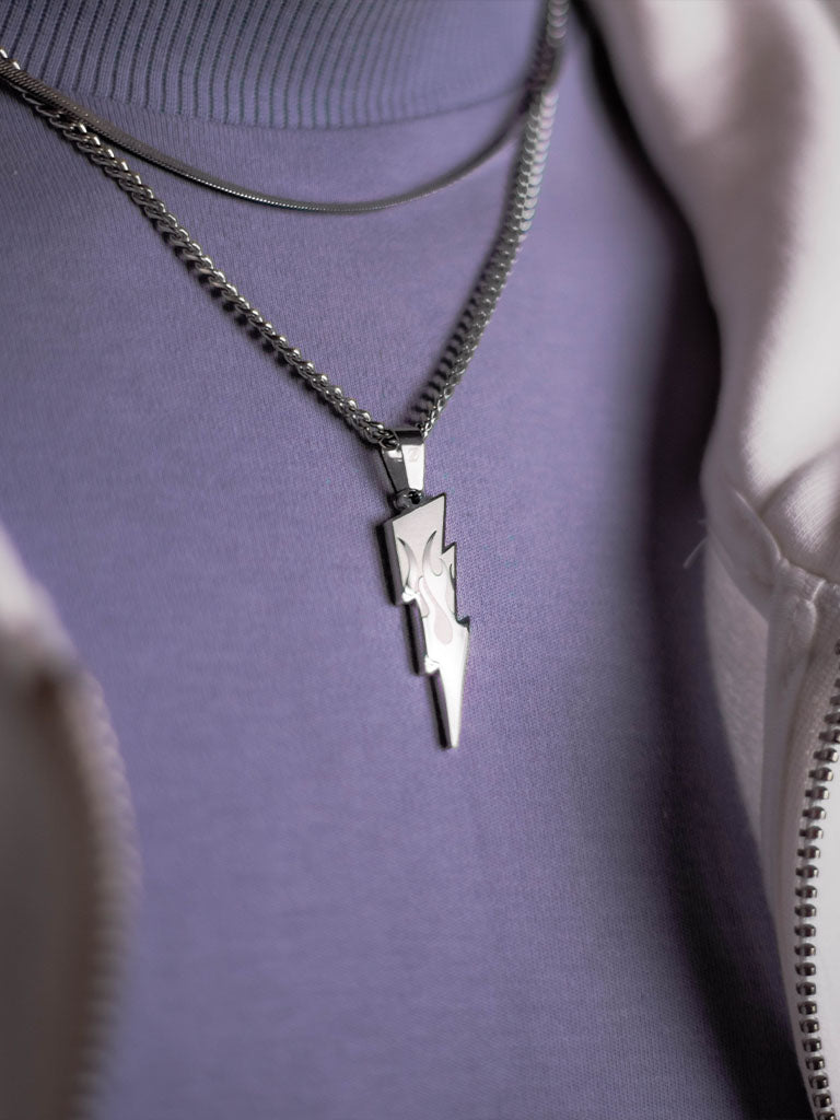 Lit Lightning Chain – ZUVIO Design